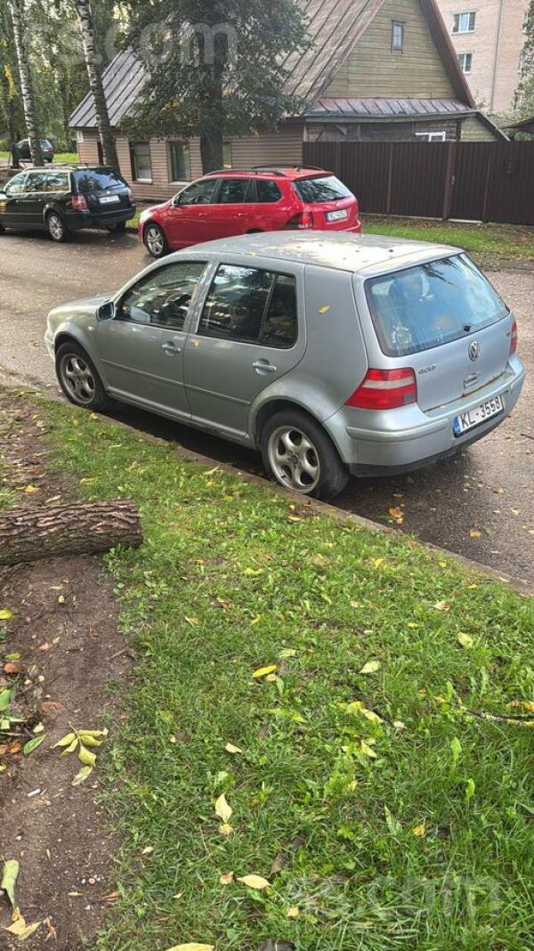 Zils Volkswagen Golf 2003 Daugavpils, ar dzinēja tilpumu 1.90 L un nobraukumu 319 tūkst. km par 500 €, foto 4 vietnē AUTOMOTO.COM.LV