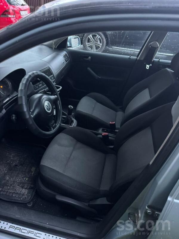 Zils Volkswagen Golf 2003 Daugavpils, ar dzinēja tilpumu 1.90 L un nobraukumu 319 tūkst. km par 500 €, foto 9 vietnē AUTOMOTO.COM.LV