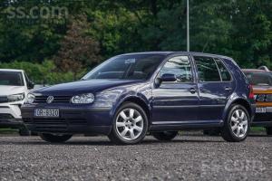 Zils Volkswagen Golf 2003 Rīga, ar dzinēja tilpumu 1.40 L un nobraukumu 244 tūkst. km par 2490 €, foto  vietnē AUTOMOTO.COM.LV