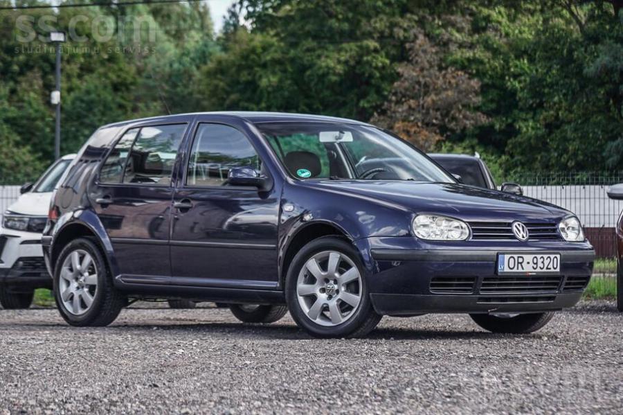 Zils Volkswagen Golf 2003 Rīga, ar dzinēja tilpumu 1.40 L un nobraukumu 244 tūkst. km par 2490 €, foto 3 vietnē AUTOMOTO.COM.LV