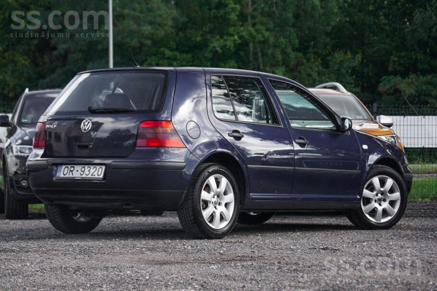 Zils Volkswagen Golf 2003 Rīga, ar dzinēja tilpumu 1.40 L un nobraukumu 244 tūkst. km par 2490 €, foto 5 vietnē AUTOMOTO.COM.LV