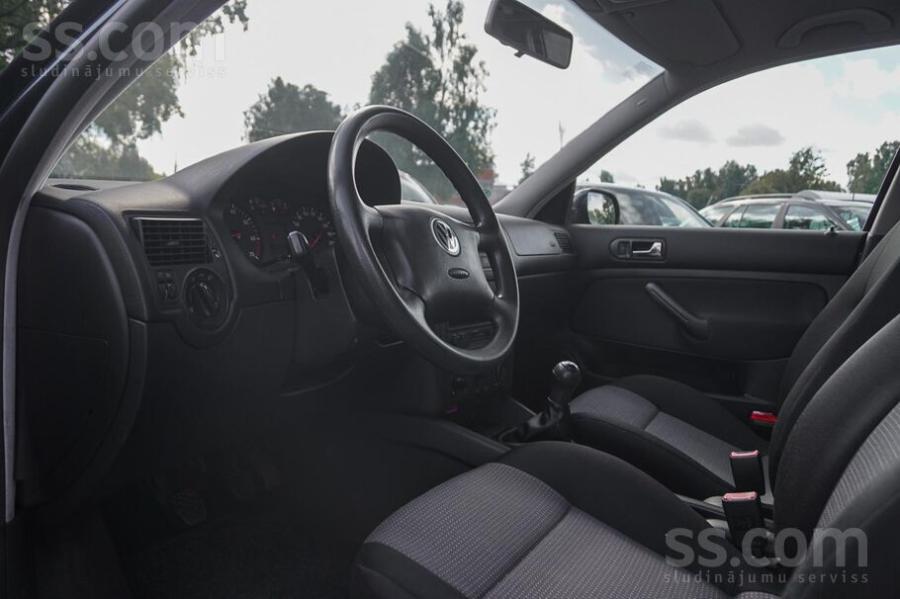 Zils Volkswagen Golf 2003 Rīga, ar dzinēja tilpumu 1.40 L un nobraukumu 244 tūkst. km par 2490 €, foto 11 vietnē AUTOMOTO.COM.LV