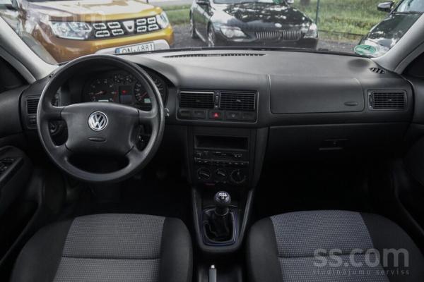 Blue Volkswagen Golf 2003 in Riga, with an engine capacity of 1.40 L and mileage of 244 thousand km for 2490 €, photo 10 on AUTOMOTO.COM.LV