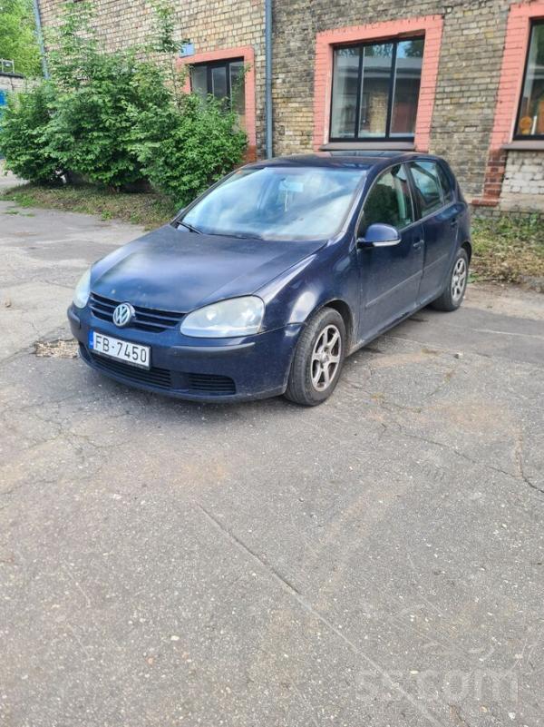 Blue Volkswagen Golf 2004 in Riga, with an engine capacity of 1.40 L and mileage of 258 thousand km for 1000 €, photo 1 on AUTOMOTO.COM.LV