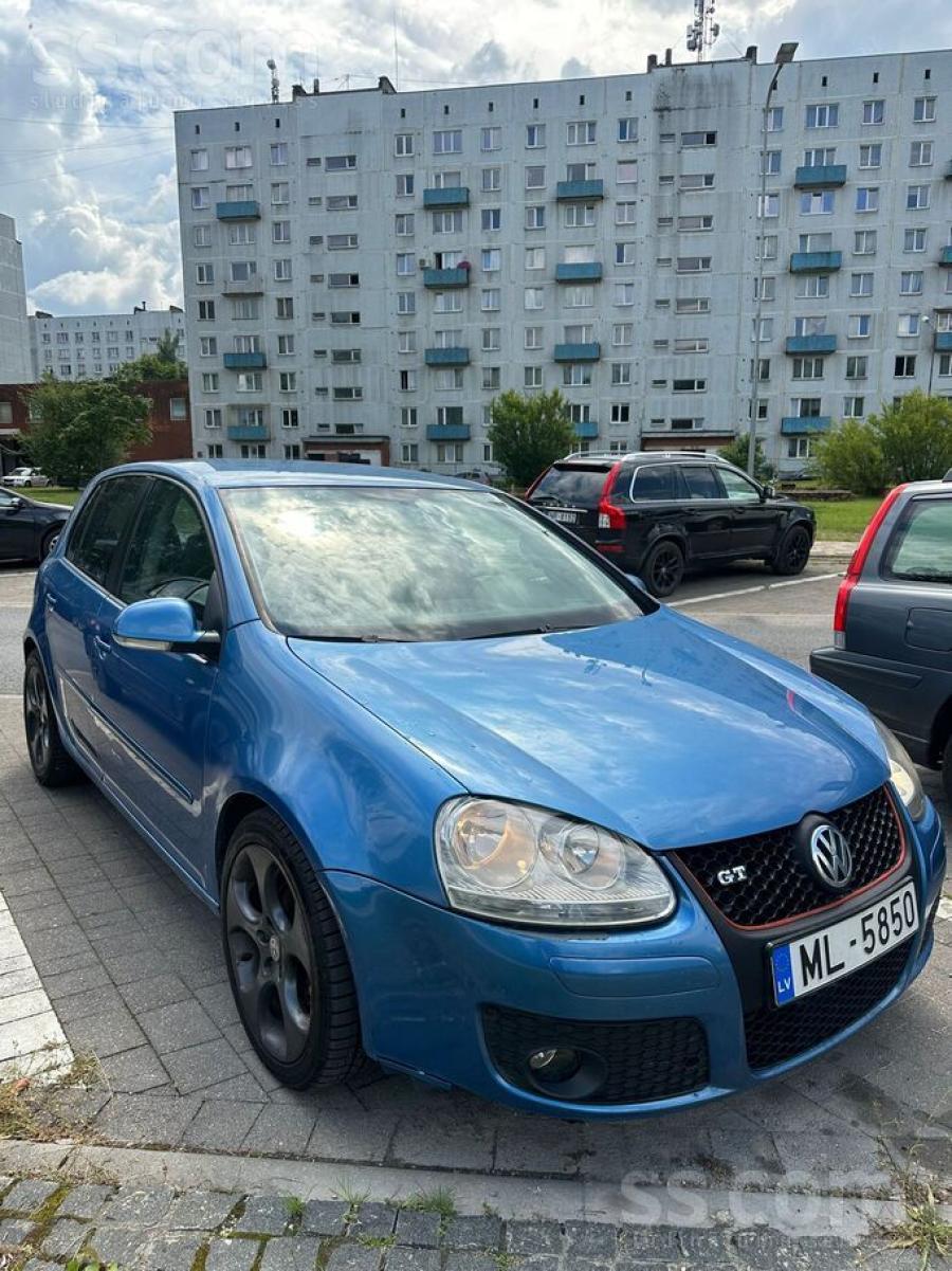 Zils Volkswagen Golf 2004 Jelgava, ar dzinēja tilpumu 2.00 L un nobraukumu 282 tūkst. km par 2390 €, foto 1 vietnē AUTOMOTO.COM.LV