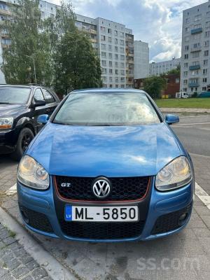 Zils Volkswagen Golf 2004 Jelgava, ar dzinēja tilpumu 2.00 L un nobraukumu 282 tūkst. km par 2390 €, foto 2 vietnē AUTOMOTO.COM.LV