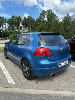 Zils Volkswagen Golf 2004 Jelgava, ar dzinēja tilpumu 2.00 L un nobraukumu 282 tūkst. km par 2390 €, foto 4 vietnē AUTOMOTO.COM.LV