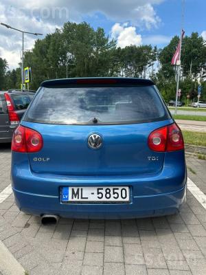 Zils Volkswagen Golf 2004 Jelgava, ar dzinēja tilpumu 2.00 L un nobraukumu 282 tūkst. km par 2390 €, foto 5 vietnē AUTOMOTO.COM.LV