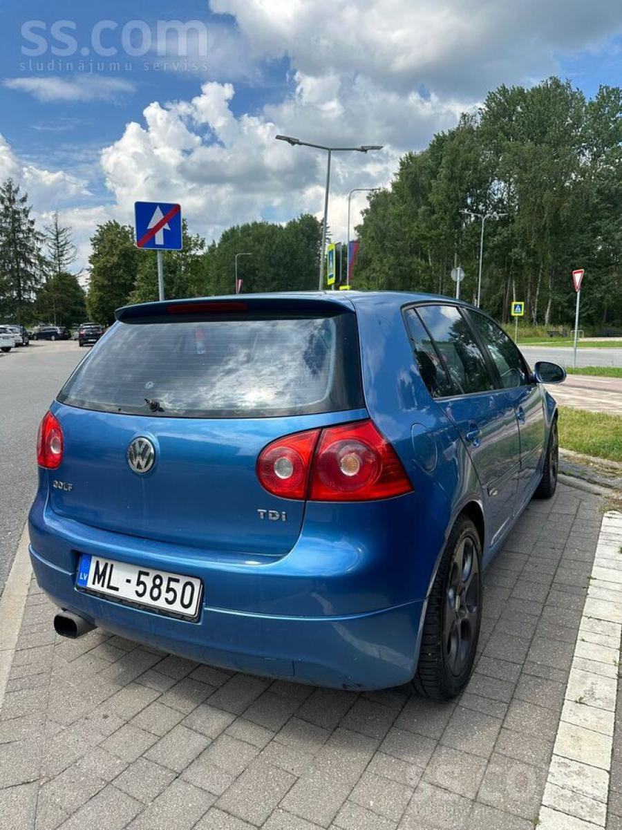 Zils Volkswagen Golf 2004 Jelgava, ar dzinēja tilpumu 2.00 L un nobraukumu 282 tūkst. km par 2390 €, foto 6 vietnē AUTOMOTO.COM.LV