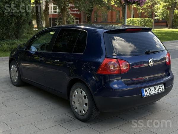 Blue Volkswagen Golf 2004 in Riga, with an engine capacity of 1.60 L and mileage of 0 thousand km for 1350 €, photo 5 on AUTOMOTO.COM.LV