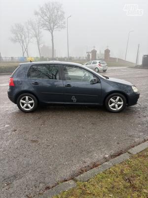 Blue Volkswagen Golf 2004 in Raseiniai, with an engine capacity of 1.90 L and mileage of 258 thousand km for 1500 €, photo 3 on AUTOMOTO.COM.LV