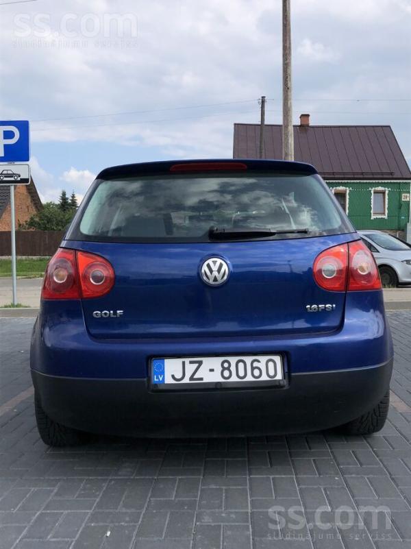 Blue Volkswagen Golf 2004 in Riga, with an engine capacity of 1.60 L and mileage of 242 thousand km for 2000 €, photo 3 on AUTOMOTO.COM.LV