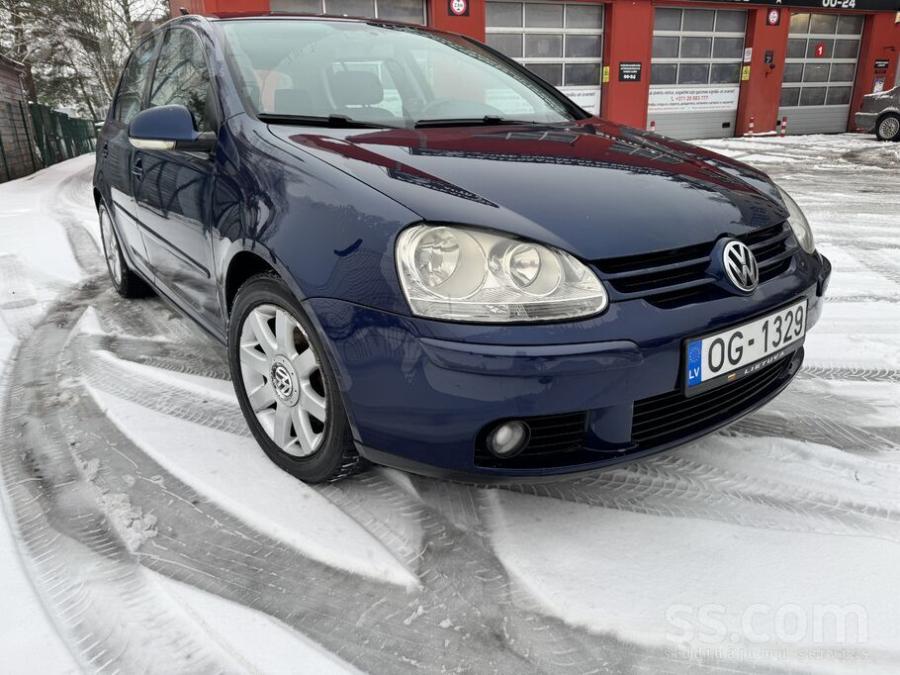 Zils Volkswagen Golf 2004 Rīga, ar dzinēja tilpumu 1.90 L un nobraukumu 270 tūkst. km par 1920 €, foto 2 vietnē AUTOMOTO.COM.LV