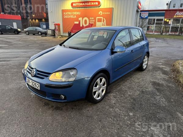 Blue Volkswagen Golf 2004 in Riga, with an engine capacity of 1.40 L and mileage of 210 thousand km for 2200 €, photo 2 on AUTOMOTO.COM.LV