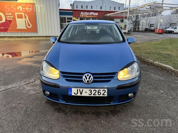 Blue Volkswagen Golf 2004 in Riga, with an engine capacity of 1.40 L and mileage of 210 thousand km for 2200 €, photo 3 on AUTOMOTO.COM.LV
