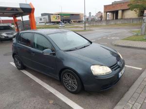 Blue Volkswagen Golf 2004 in Kaunas, with an engine capacity of 1.90 L and mileage of 292 thousand km for 2600 €, photo 2 on AUTOMOTO.COM.LV