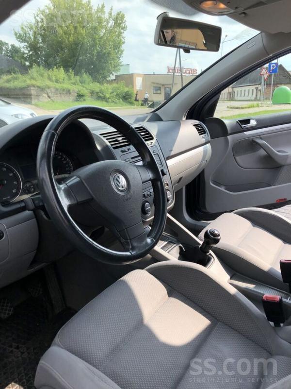 Zils Volkswagen Golf 2004 Rīga, ar dzinēja tilpumu 1.60 L un nobraukumu 242 tūkst. km par 1900 €, foto 7 vietnē AUTOMOTO.COM.LV