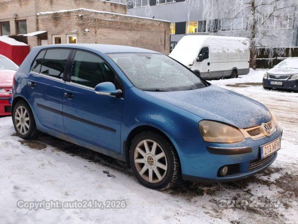 Zils Volkswagen Golf 2004 Tartu, ar dzinēja tilpumu 1.90 L un nobraukumu 275 tūkst. km par 999 €, foto 3 vietnē AUTOMOTO.COM.LV