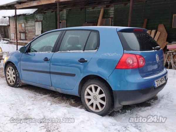 Zils Volkswagen Golf 2004 Tartu, ar dzinēja tilpumu 1.90 L un nobraukumu 275 tūkst. km par 999 €, foto 4 vietnē AUTOMOTO.COM.LV