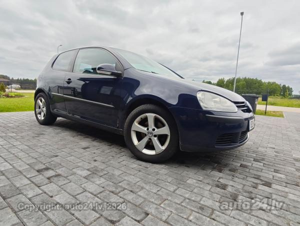 Blue Volkswagen Golf 2004 in Tartu, with an engine capacity of 2.00 L and mileage of 295 thousand km for 1500 €, photo 9 on AUTOMOTO.COM.LV