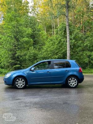 Blue Volkswagen Golf 2004 in Alytus, with an engine capacity of 2.00 L and mileage of 308 thousand km for 1950 €, photo 5 on AUTOMOTO.COM.LV