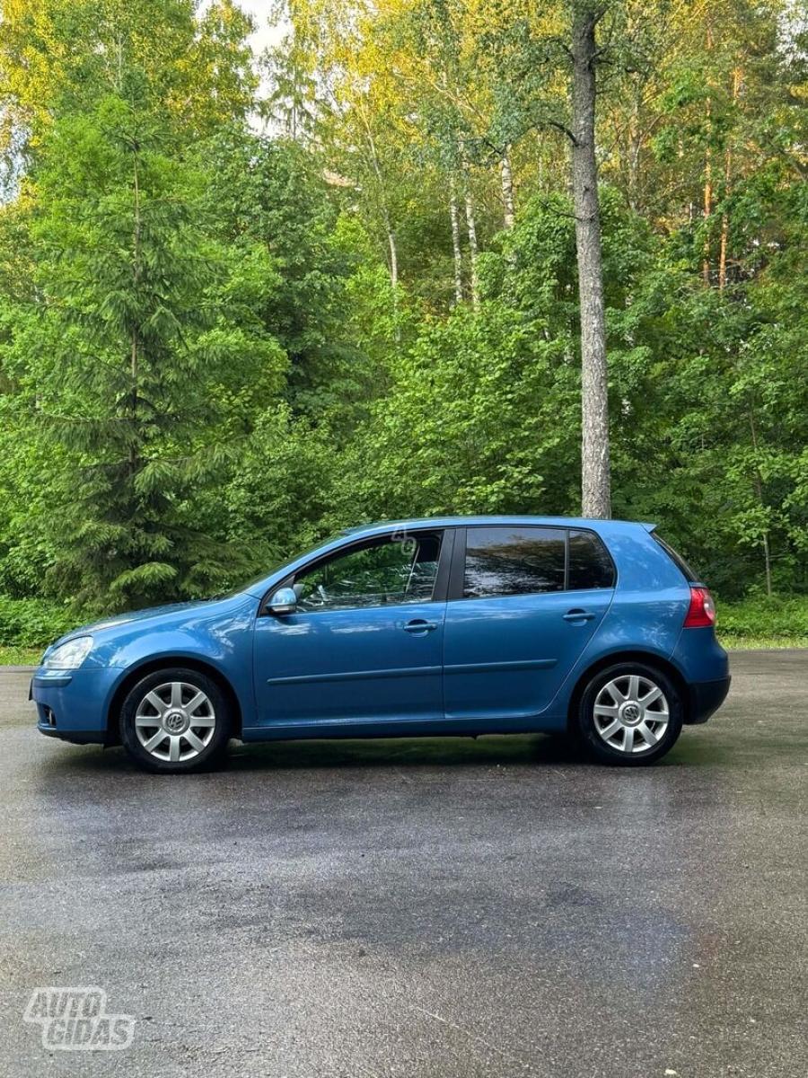 Blue Volkswagen Golf 2004 in Alytus, with an engine capacity of 2.00 L and mileage of 308 thousand km for 1950 €, photo 5 on AUTOMOTO.COM.LV
