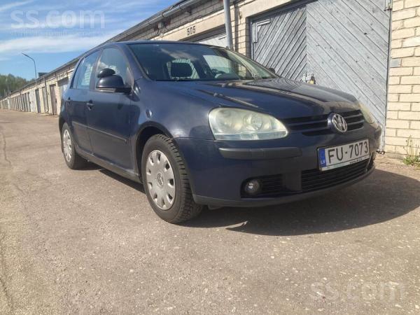 Blue Volkswagen Golf 2004 in Riga, with an engine capacity of 1.90 L and mileage of 438 thousand km for 1000 €, photo 1 on AUTOMOTO.COM.LV