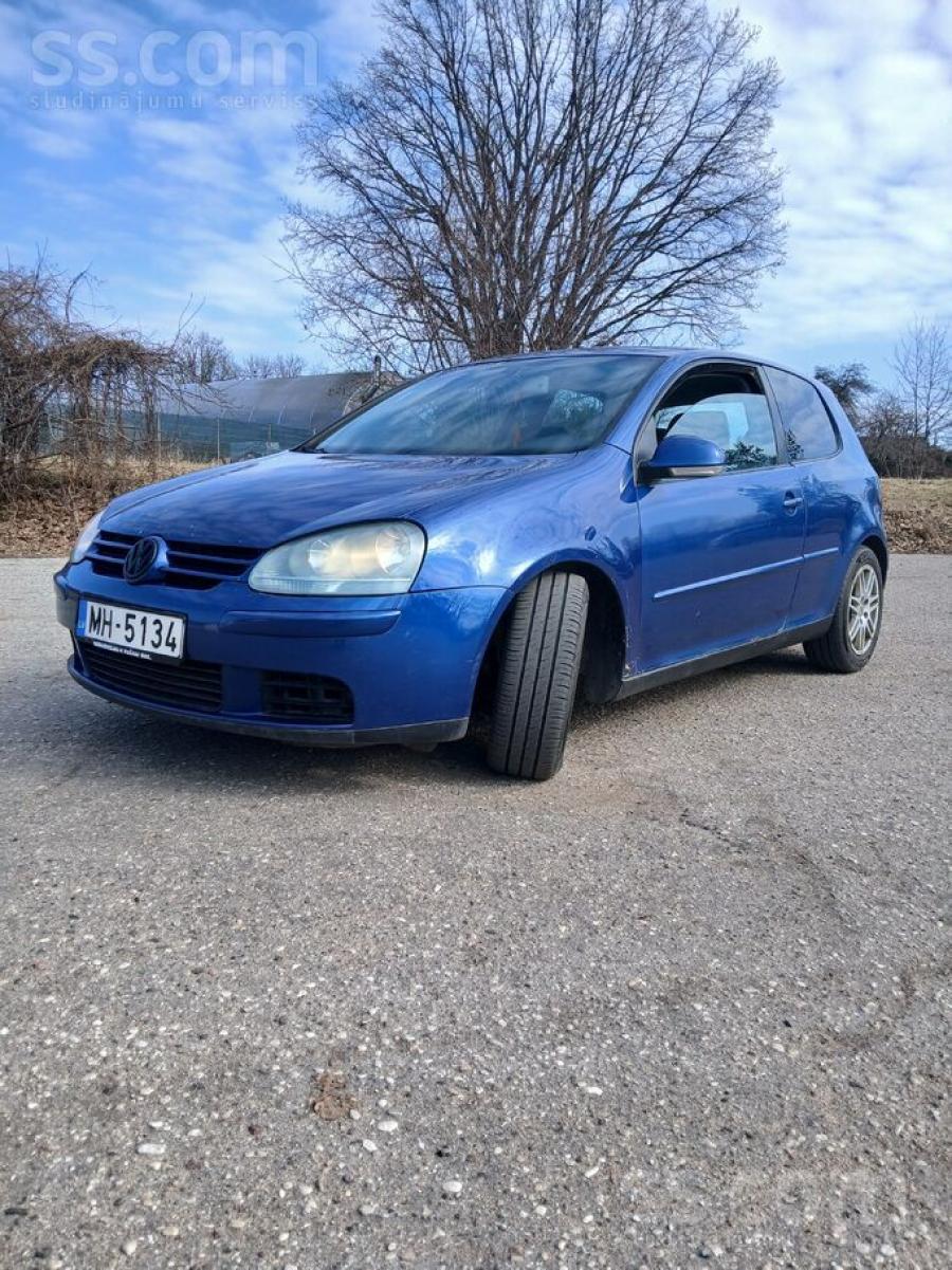 Blue Volkswagen Golf 2004 in Valmiera, with an engine capacity of 2.00 L and mileage of 320 thousand km for 1000 €, photo 1 on AUTOMOTO.COM.LV