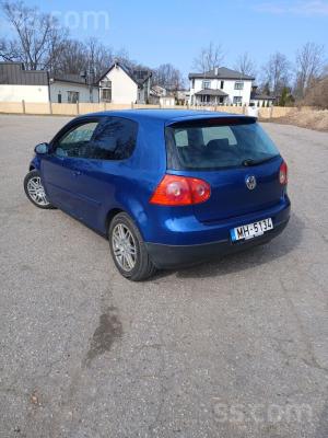 Blue Volkswagen Golf 2004 in Valmiera, with an engine capacity of 2.00 L and mileage of 320 thousand km for 1000 €, photo 4 on AUTOMOTO.COM.LV