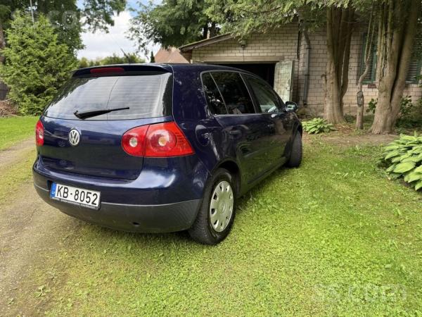 Blue Volkswagen Golf 2004 in Riga, with an engine capacity of 1.60 L and mileage of 201 thousand km for 1850 €, photo 5 on AUTOMOTO.COM.LV