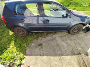 Blue Volkswagen Golf 2004 in Vilnius, with an engine capacity of 1.90 L and mileage of 284 thousand km for 399 €, photo 12 on AUTOMOTO.COM.LV