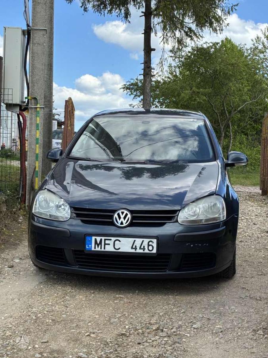 Blue Volkswagen Golf 2004 in Vilnius, with an engine capacity of 1.90 L and mileage of 325 thousand km for 600 €, photo 1 on AUTOMOTO.COM.LV