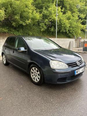 Blue Volkswagen Golf 2004 in Vilnius, with an engine capacity of 1.90 L and mileage of 325 thousand km for 600 €, photo 4 on AUTOMOTO.COM.LV