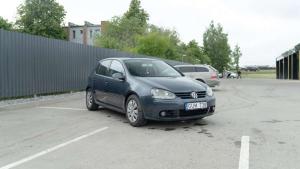 Blue Volkswagen Golf 2004 in Kaunas, with an engine capacity of 1.97 L and mileage of 335 thousand km for 1000 €, photo 3 on AUTOMOTO.COM.LV