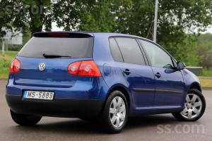 Blue Volkswagen Golf 2004 in Tukums, with an engine capacity of 1.90 L and mileage of 386 thousand km for 1990 €, photo 5 on AUTOMOTO.COM.LV