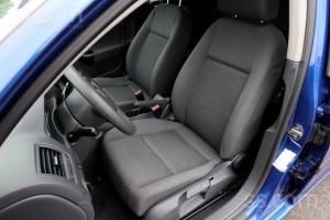 Blue Volkswagen Golf 2004 in Tukums, with an engine capacity of 1.90 L and mileage of 386 thousand km for 1990 €, photo 7 on AUTOMOTO.COM.LV