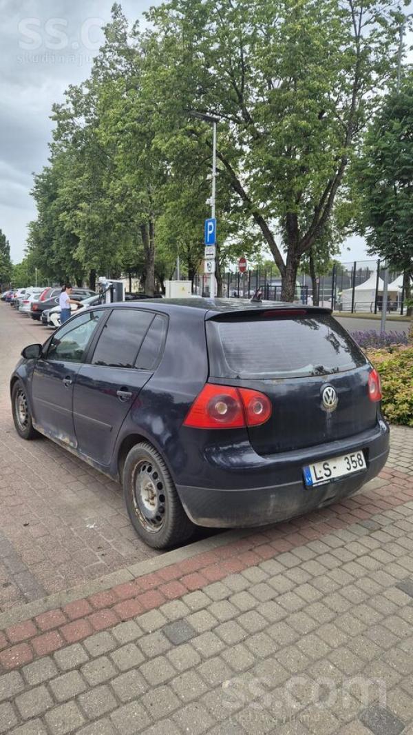Blue Volkswagen Golf 2004 in Cesis, with an engine capacity of 1.90 L and mileage of 397 thousand km for 700 €, photo 2 on AUTOMOTO.COM.LV