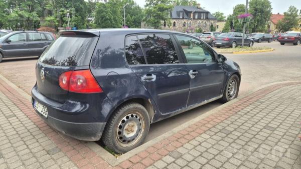 Blue Volkswagen Golf 2004 in Cesis, with an engine capacity of 1.90 L and mileage of 397 thousand km for 700 €, photo 6 on AUTOMOTO.COM.LV
