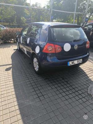 Blue Volkswagen Golf 2004 in Vilnius, with an engine capacity of 1.60 L and mileage of 289 thousand km for 1300 €, photo 5 on AUTOMOTO.COM.LV