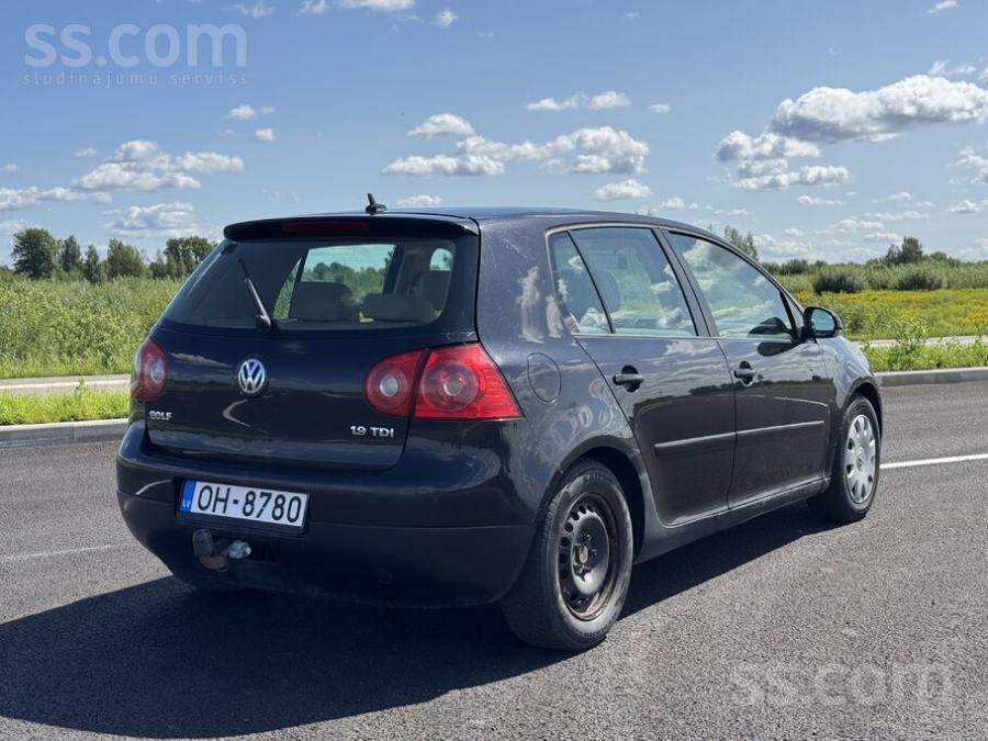 Zils Volkswagen Golf 2004 Jelgava, ar dzinēja tilpumu 1.90 L un nobraukumu 345 tūkst. km par 1450 €, foto 4 vietnē AUTOMOTO.COM.LV