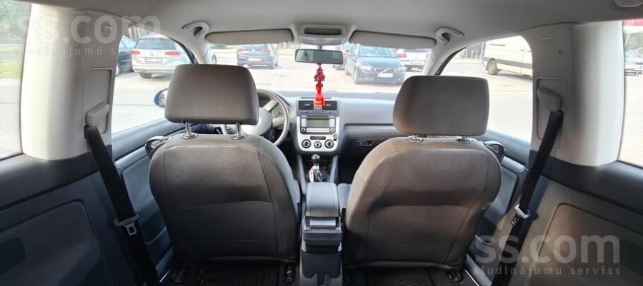 Zils Volkswagen Golf 2004 Rīga, ar dzinēja tilpumu 1.40 L un nobraukumu 302 tūkst. km par 1400 €, foto 7 vietnē AUTOMOTO.COM.LV