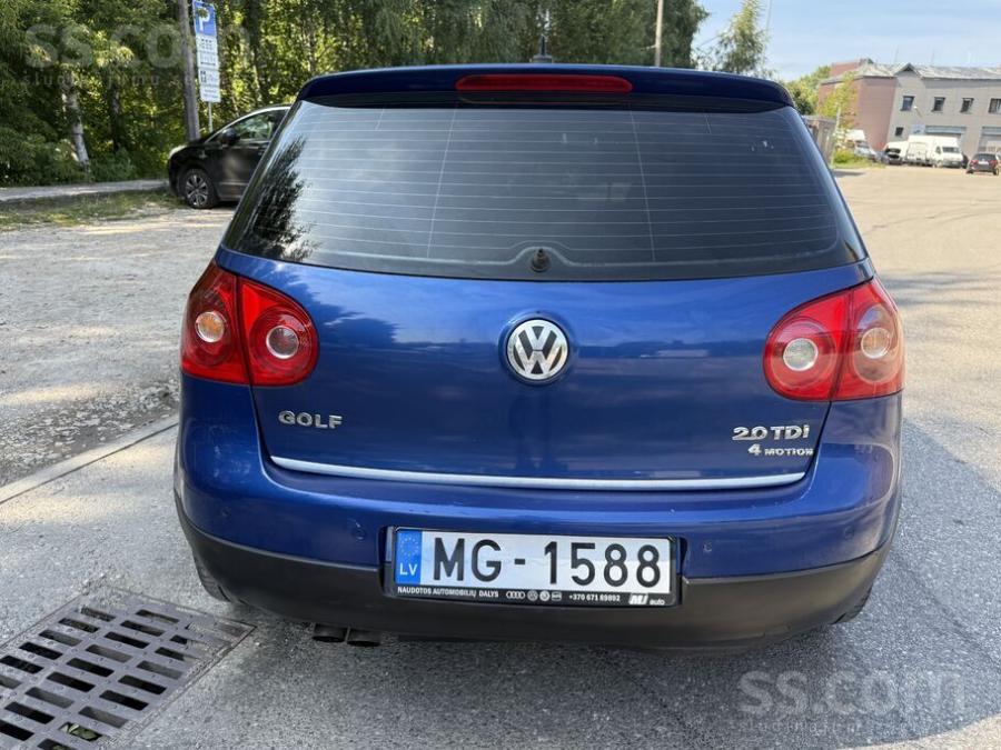 Zils Volkswagen Golf 2004 Rīga, ar dzinēja tilpumu 2.00 L un nobraukumu 285 tūkst. km par 1300 €, foto 6 vietnē AUTOMOTO.COM.LV