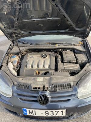 Blue Volkswagen Golf 2004 in Cesis, with an engine capacity of 1.90 L and mileage of 274 thousand km for 2350 €, photo 6 on AUTOMOTO.COM.LV