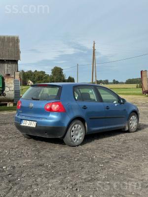 Zils Volkswagen Golf 2004 Bauska, ar dzinēja tilpumu 1.40 L un nobraukumu 244 tūkst. km par 1100 €, foto 3 vietnē AUTOMOTO.COM.LV