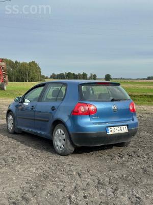 Zils Volkswagen Golf 2004 Bauska, ar dzinēja tilpumu 1.40 L un nobraukumu 244 tūkst. km par 1100 €, foto 4 vietnē AUTOMOTO.COM.LV