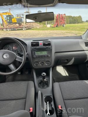 Zils Volkswagen Golf 2004 Bauska, ar dzinēja tilpumu 1.40 L un nobraukumu 244 tūkst. km par 1100 €, foto 8 vietnē AUTOMOTO.COM.LV