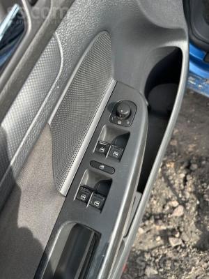 Zils Volkswagen Golf 2004 Bauska, ar dzinēja tilpumu 1.40 L un nobraukumu 244 tūkst. km par 1100 €, foto 10 vietnē AUTOMOTO.COM.LV