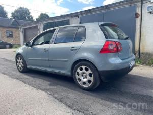 Zils Volkswagen Golf 2004 Ludza, ar dzinēja tilpumu 1.90 L un nobraukumu 427 tūkst. km par 1700 €, foto 4 vietnē AUTOMOTO.COM.LV