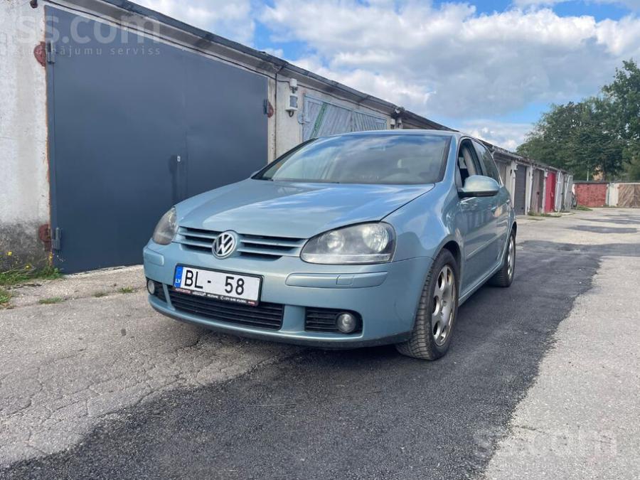 Zils Volkswagen Golf 2004 Ludza, ar dzinēja tilpumu 1.90 L un nobraukumu 427 tūkst. km par 1700 €, foto 5 vietnē AUTOMOTO.COM.LV