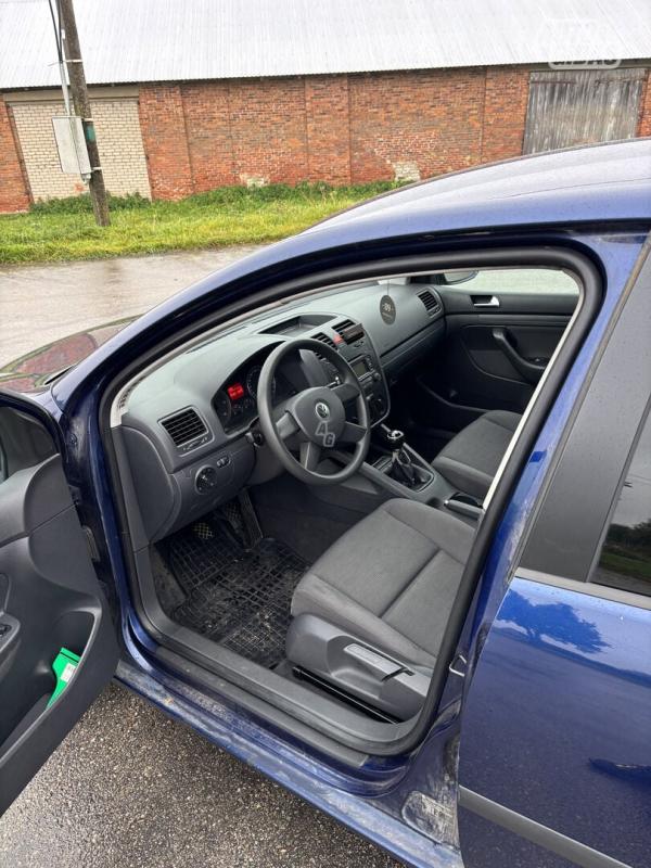 Blue Volkswagen Golf 2004 in Kaunas, with an engine capacity of 1.90 L and mileage of 488 thousand km for 1250 €, photo 5 on AUTOMOTO.COM.LV